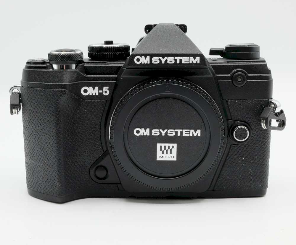Occasion camera's: OM SYSTEM OM-5 Body + grip + remote OCCASION (166)